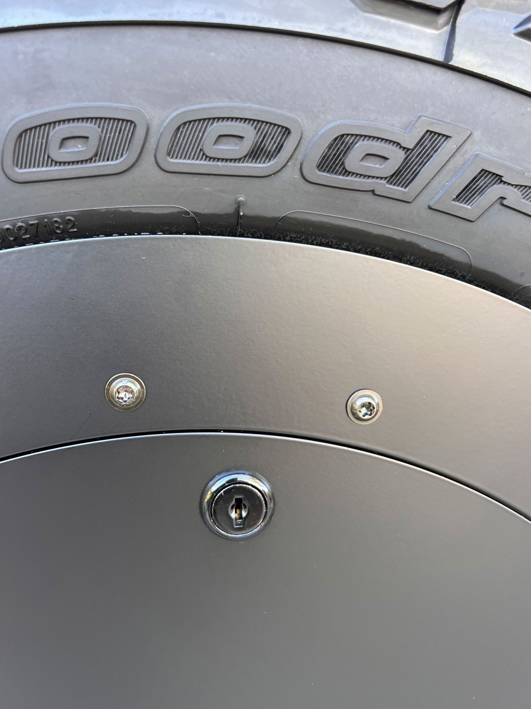 Spare Wheel Cover PRO - Lockable Spare Wheel Storage for the Mercedes ...